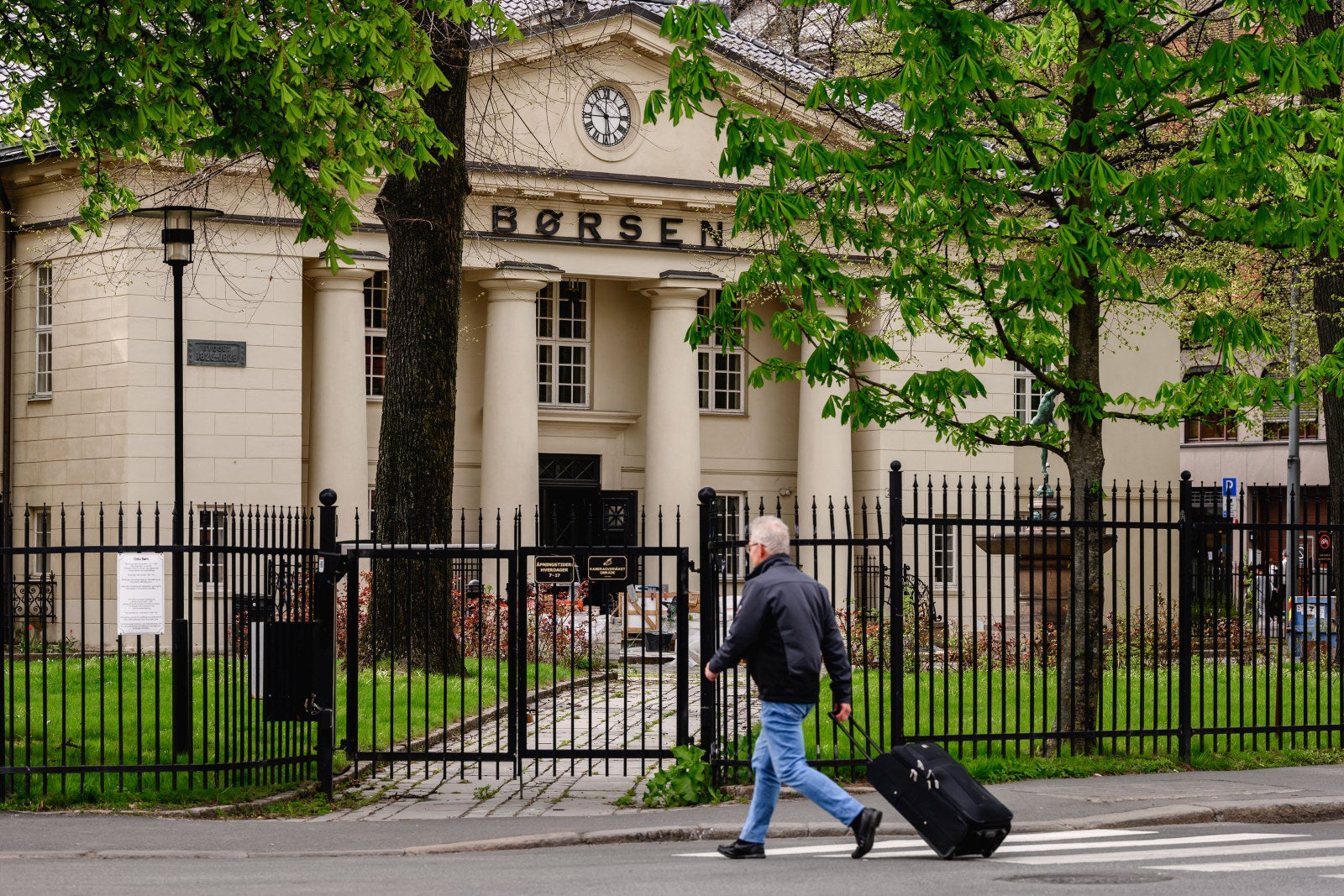 Fall for flere tungvektere sendte hovedindeksen på Oslo Børs ned over ...