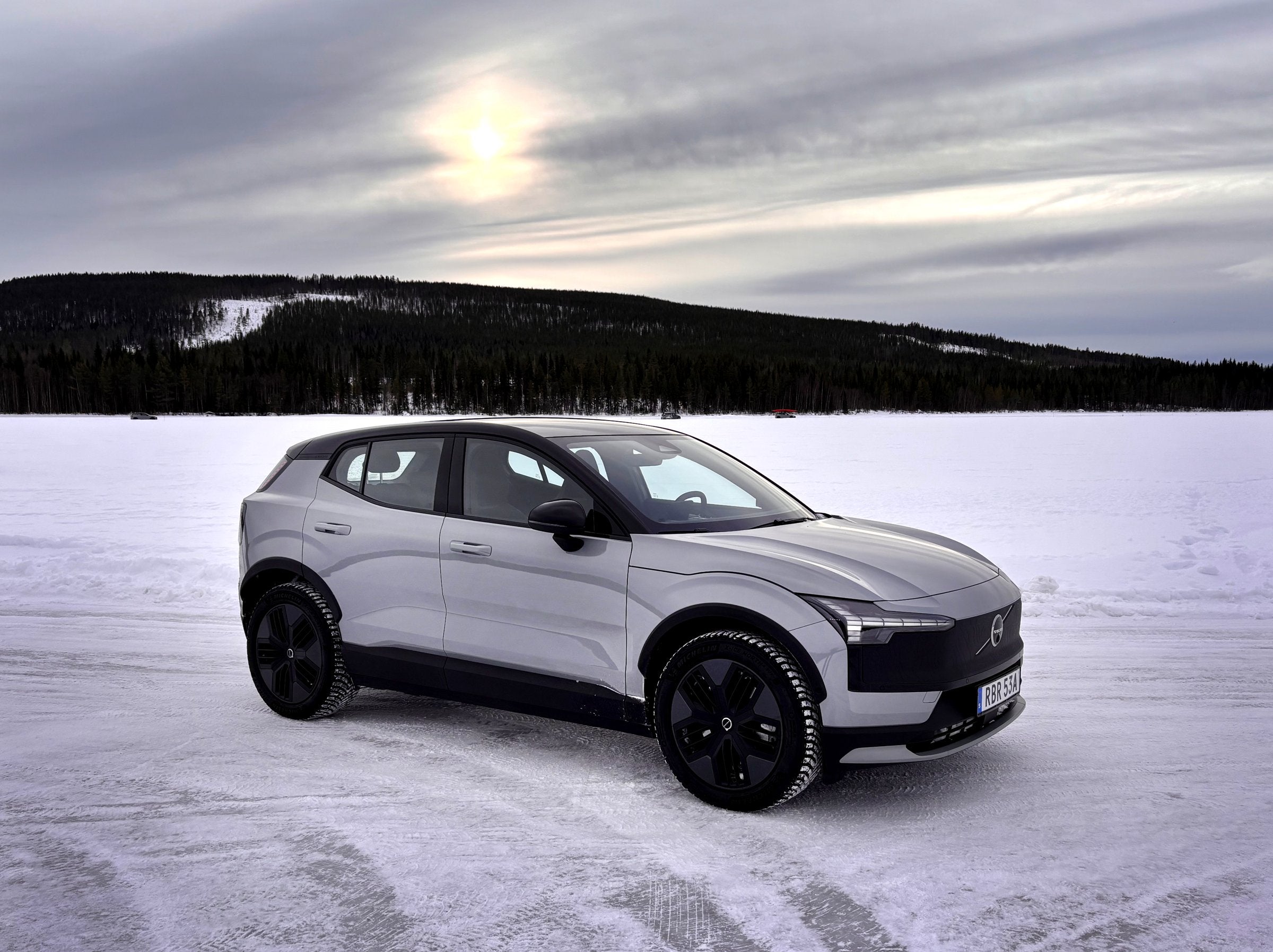 Biltest av Volvo EX30 CC: Smør på flesk | DN