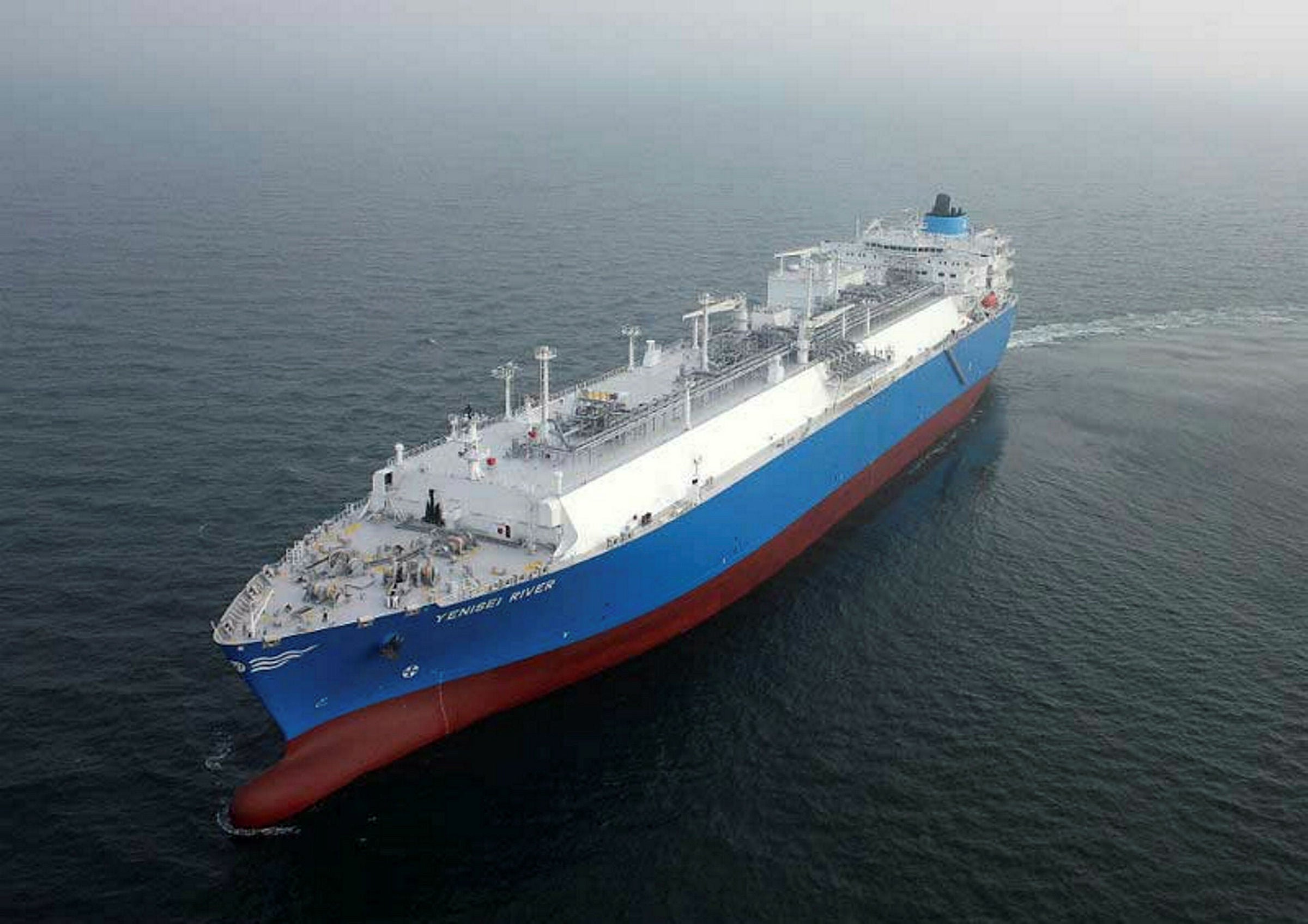 Dynagas sees quarterly loss, less revenue from largest ships
