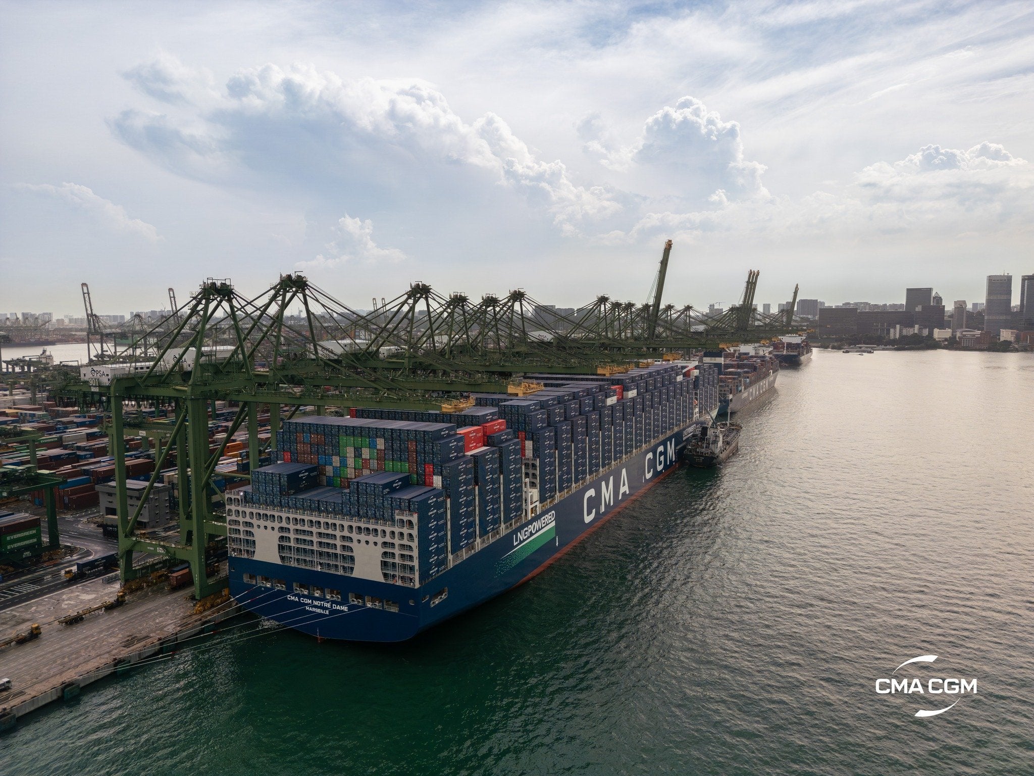 Liner giants impose new rate rises as container freight climb rolls on