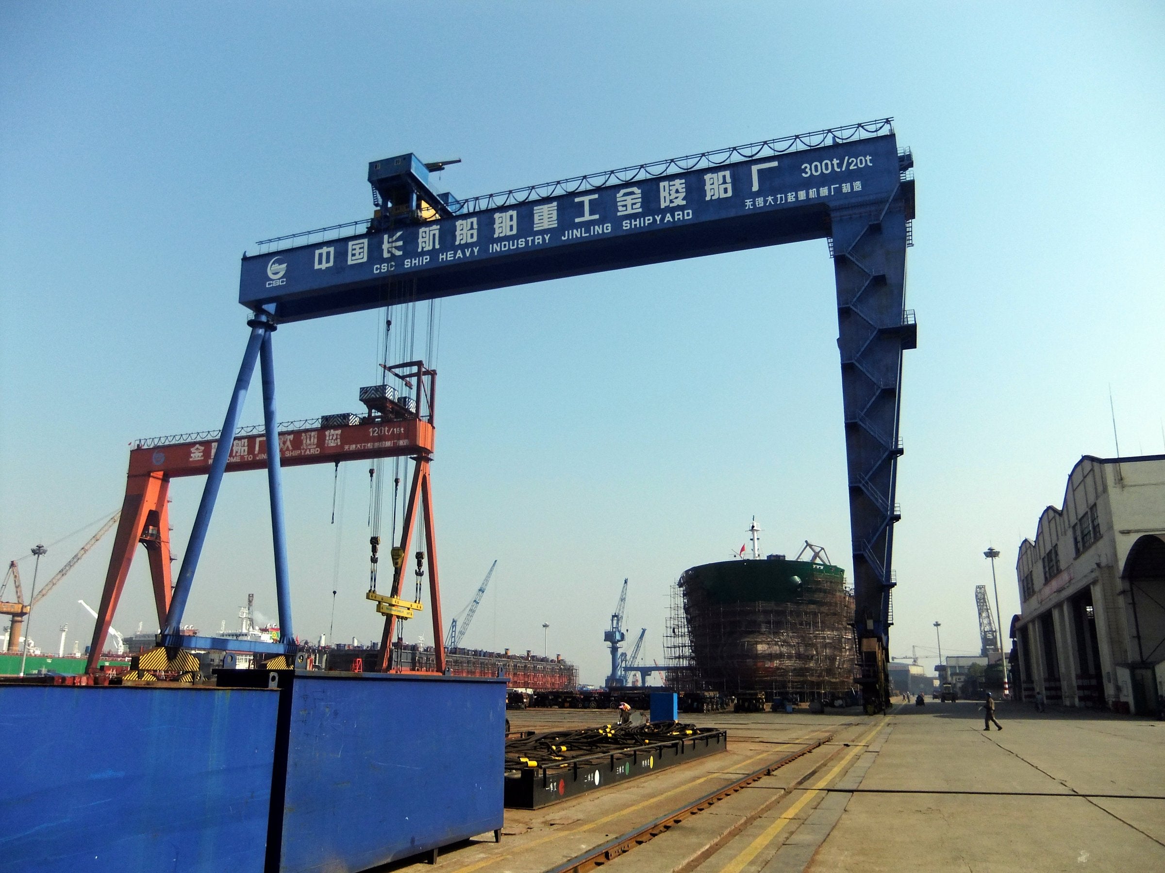 K Line orders series of dual-fuel car carriers for niche European markets