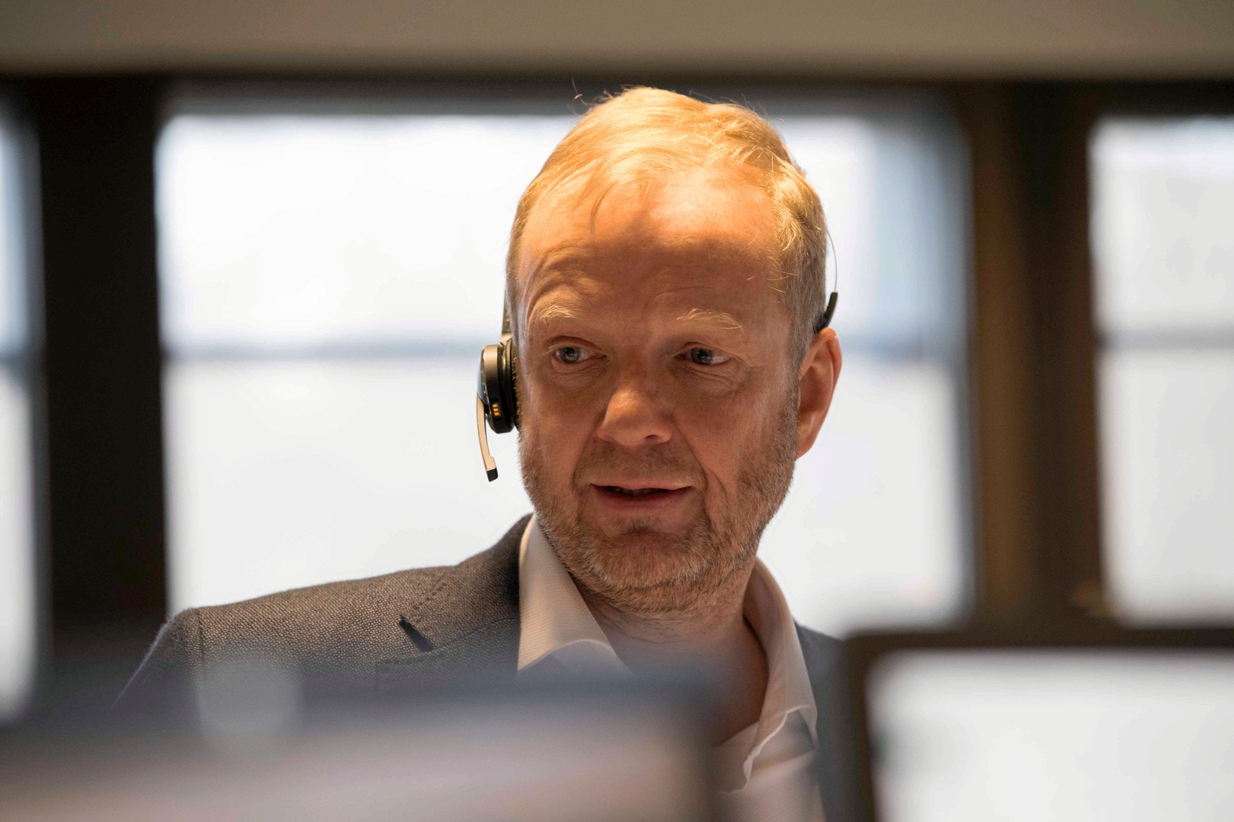 Mener oppdretterne tar feil valg med lav laksepris: – De ødelegger litt ...