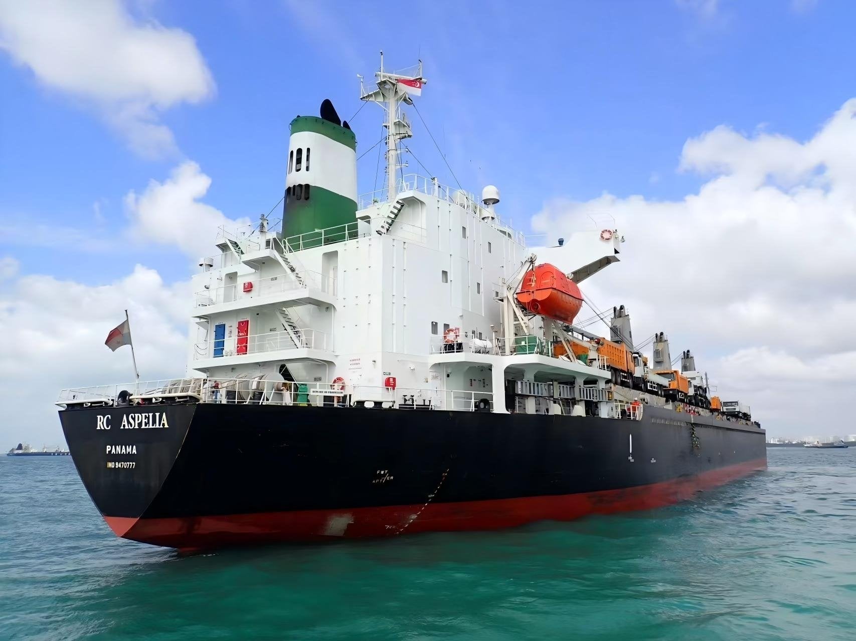 Chinese owner sells two ships to fund purchase of larger vessels