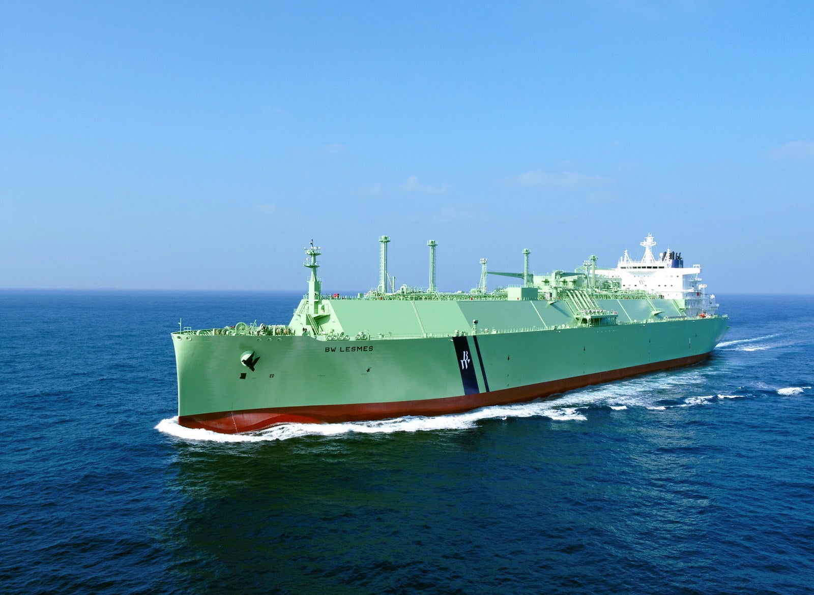 BW LNG carrier grounds in Suez Canal and is struck by TMS Cardiff tanker