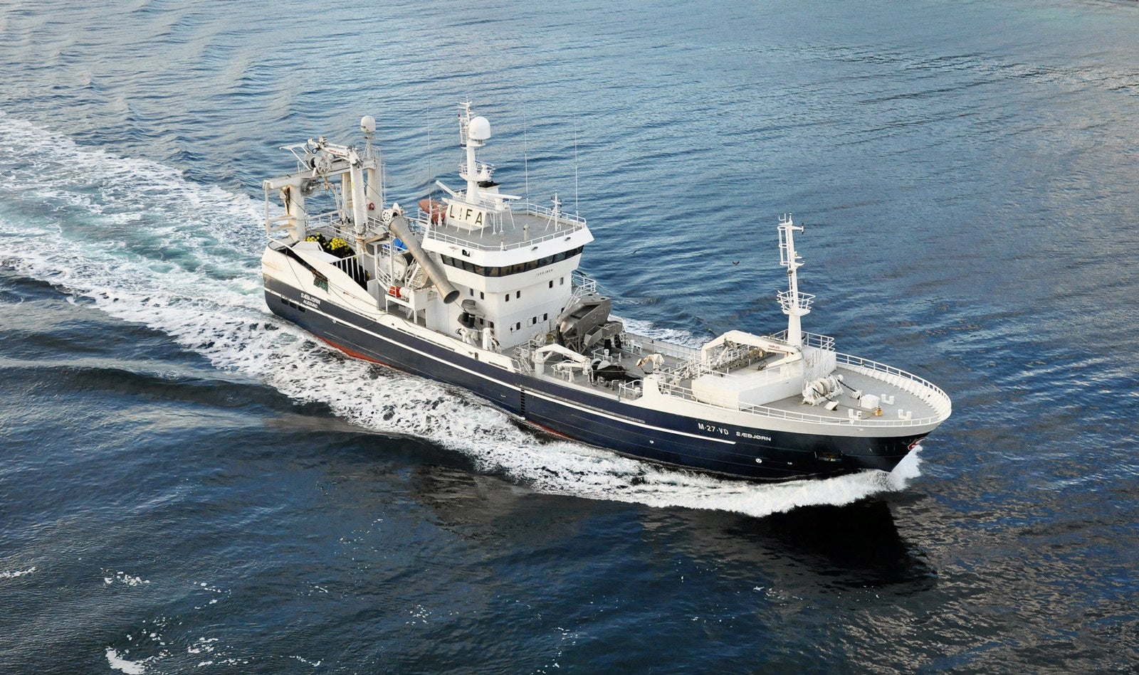 Skipper: – Enormt innsig av lodde langs hele kysten av Finnmark ...