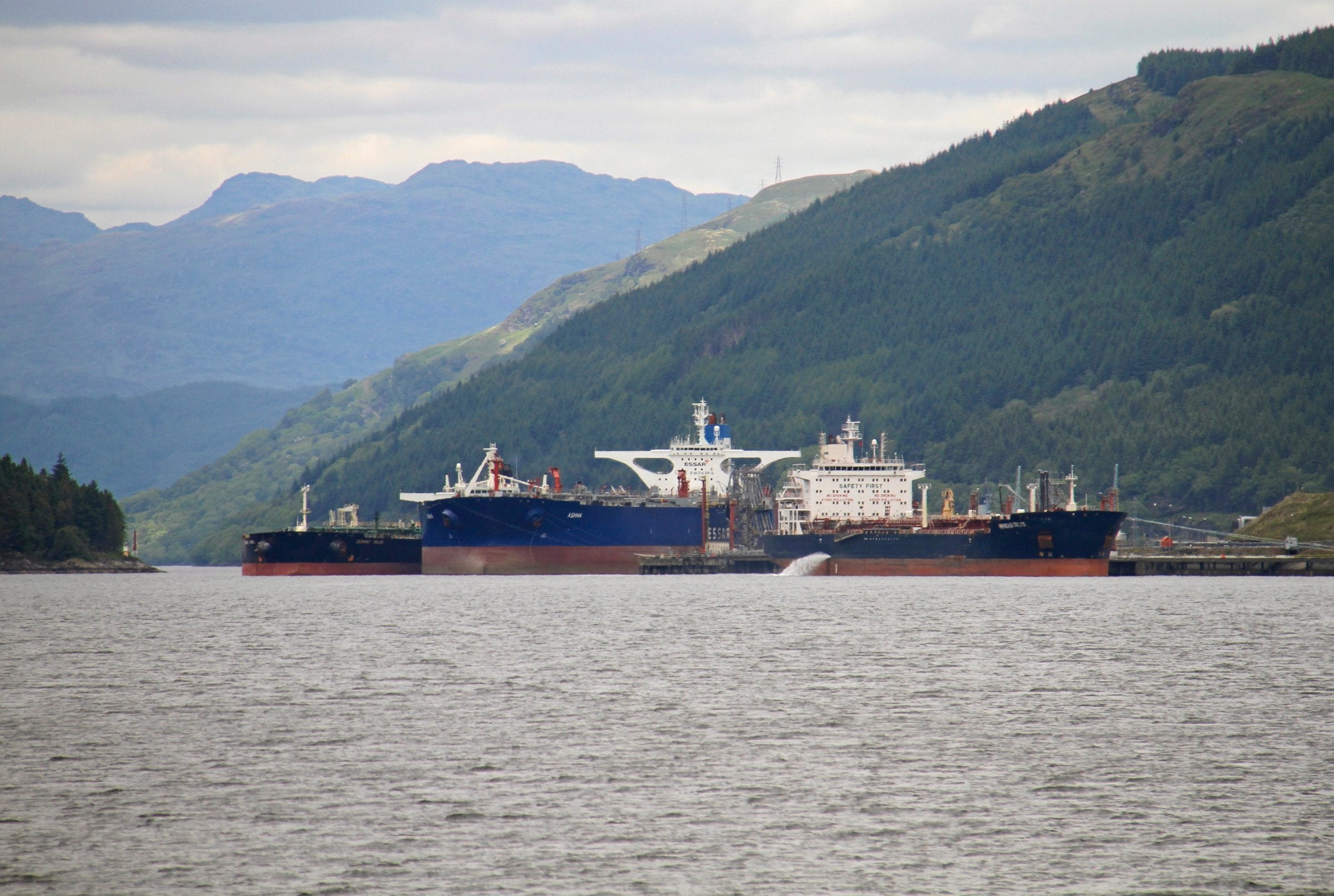 Any large ship calling at a UK port set to fall into new emissions ...