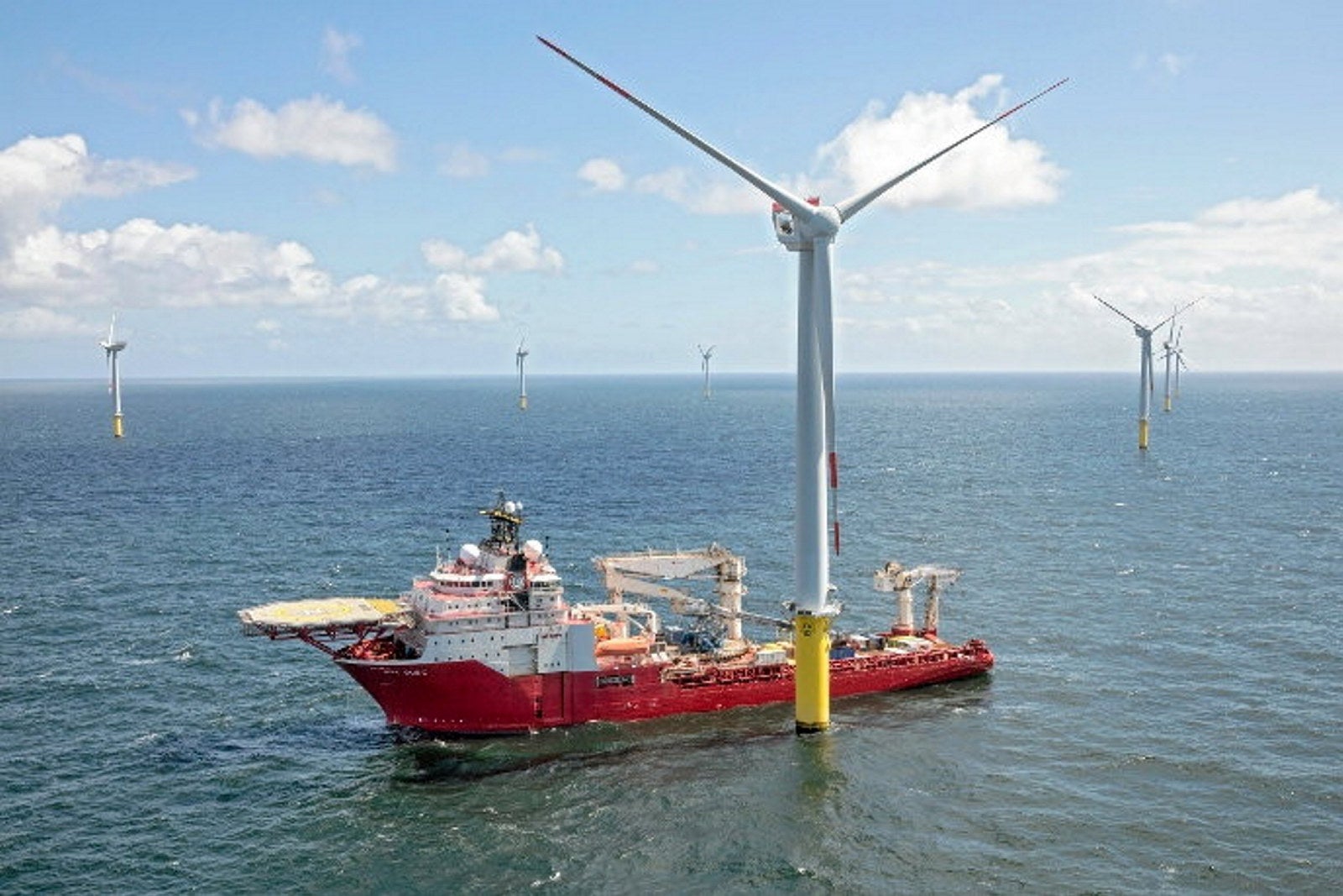 UK pumps over $40m into support for offshore wind technology