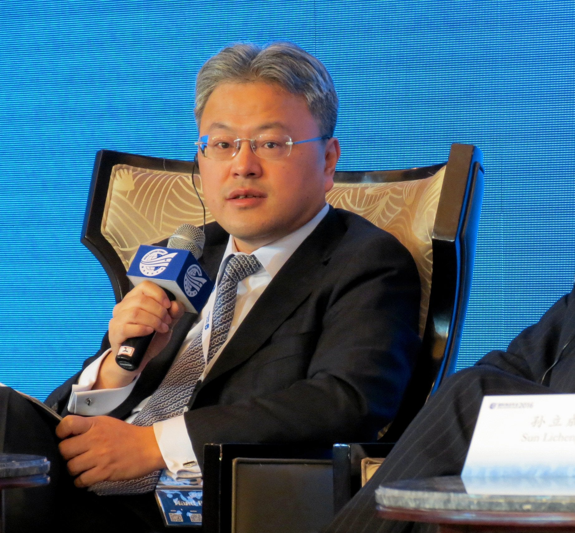Cosco Shipping Energy mulls LNG carrier order backed by Shell charter