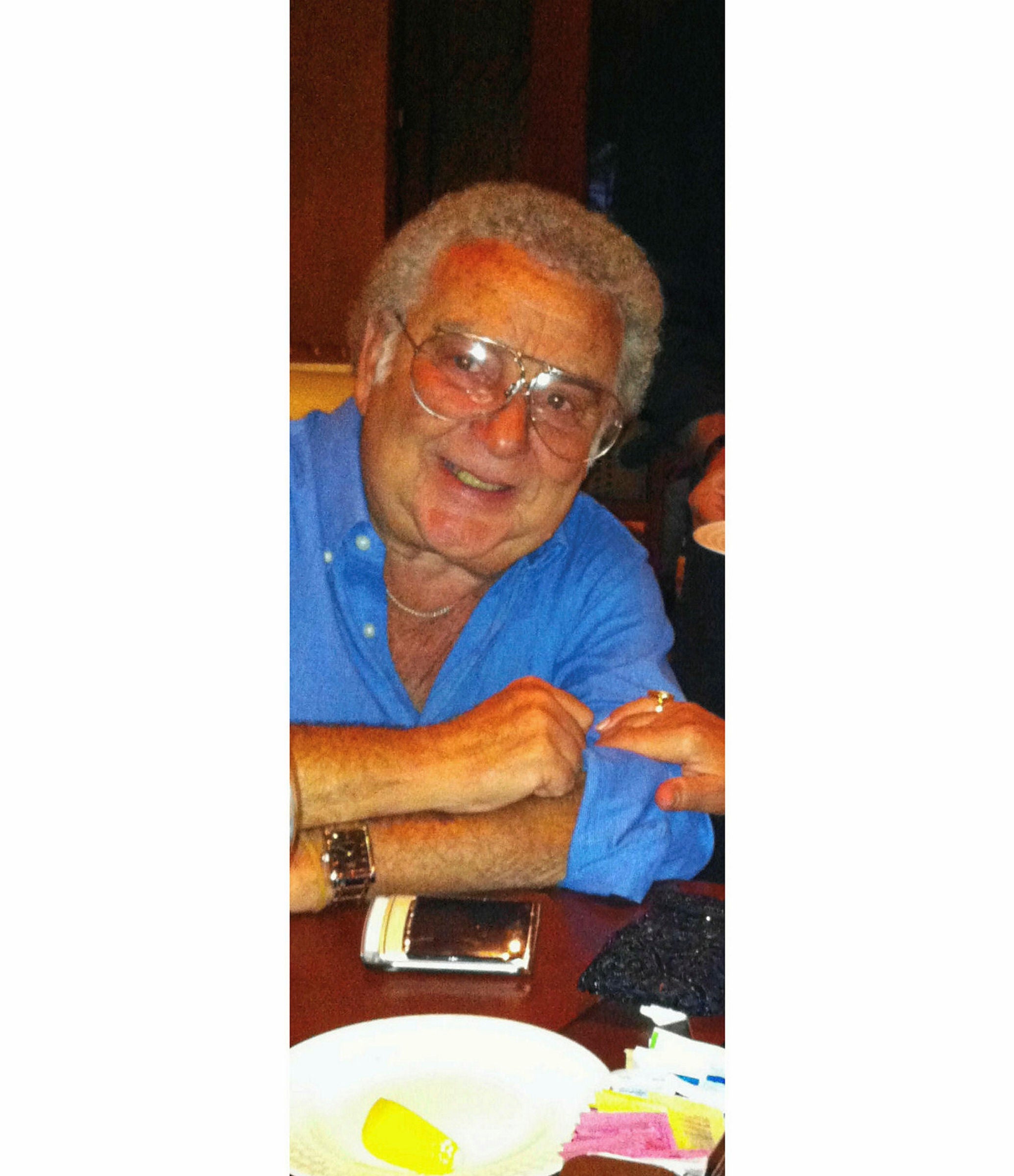 Famed broker Louis Cammarata dies at 83