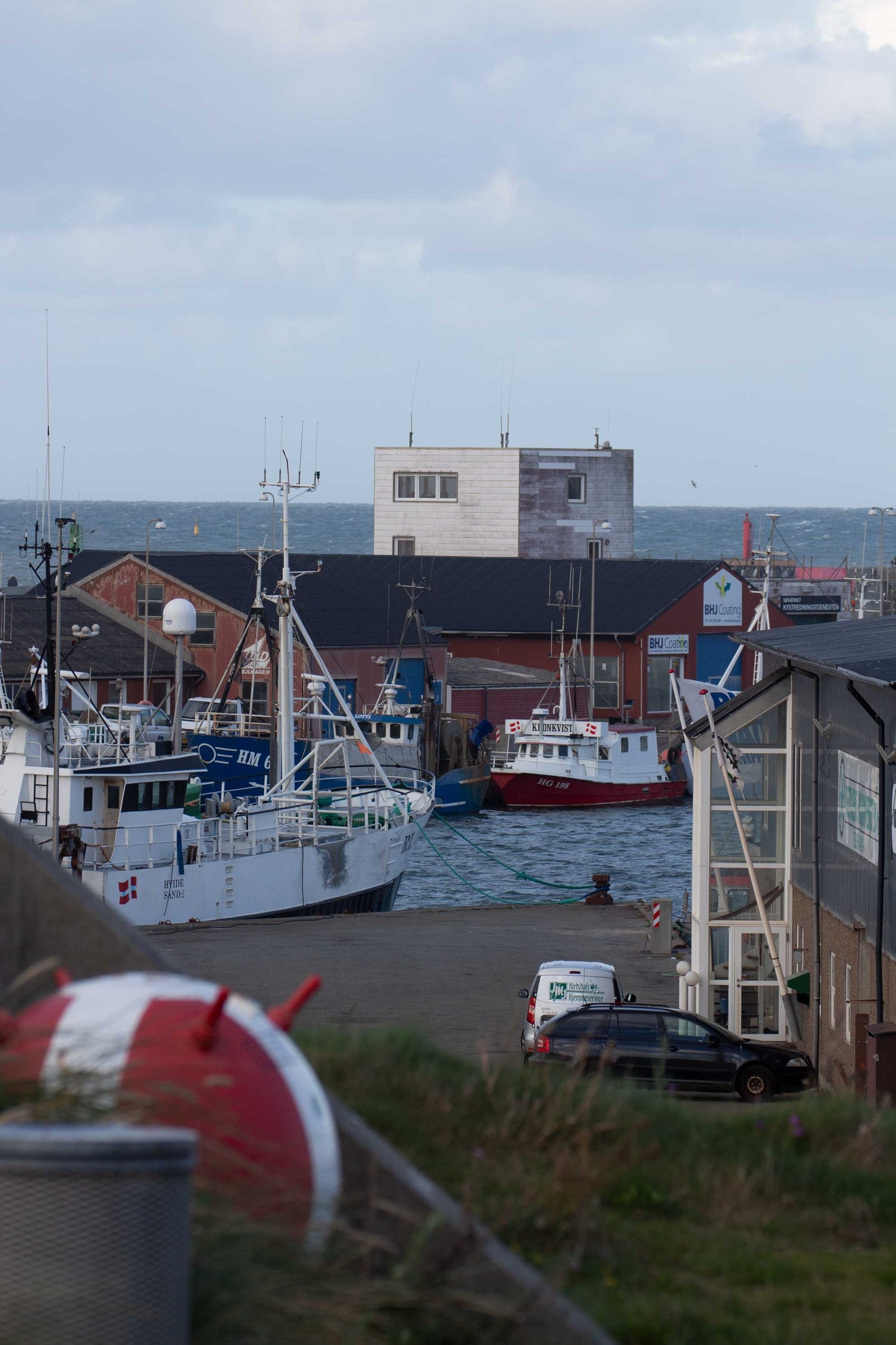 Entrepreneurs plan 10,000 ton land-based fish farm with zero waste goal ...