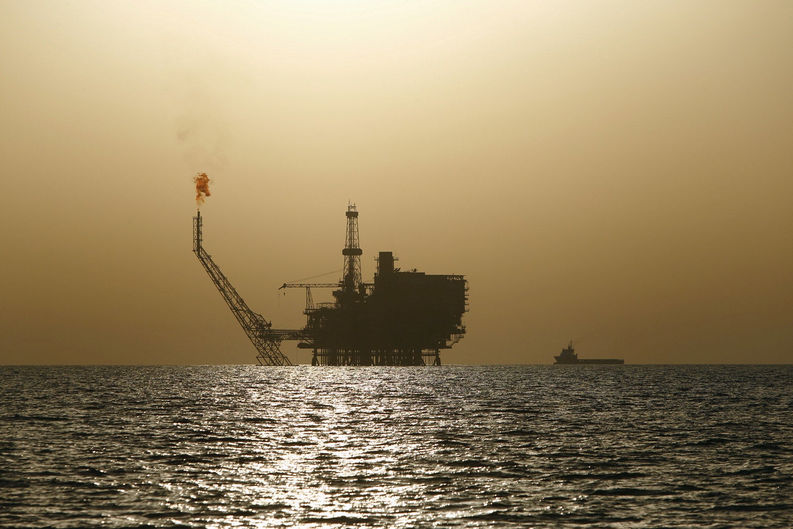 Three bidders battle for significant gas development contract offshore ...