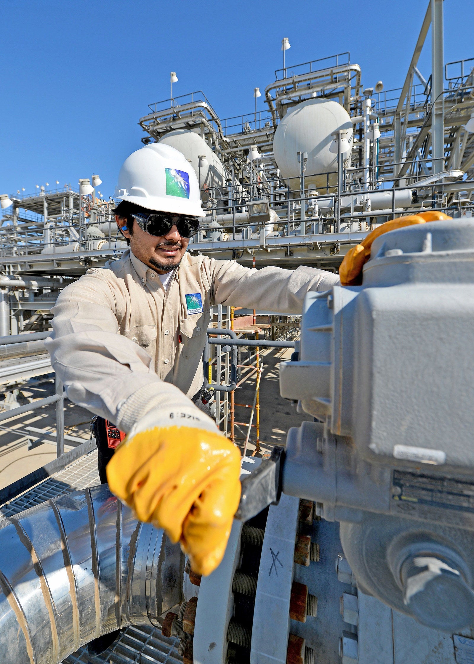 Saudi Aramco confirms phased development plan for vast $100 billion gas ...