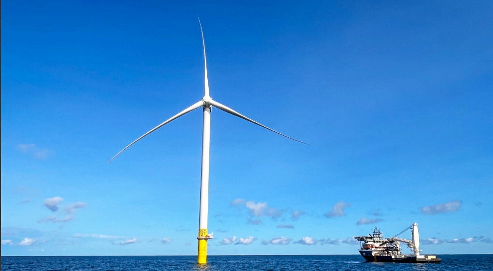 First offshore turbine installed at Orsted's US Revolution Wind for ...