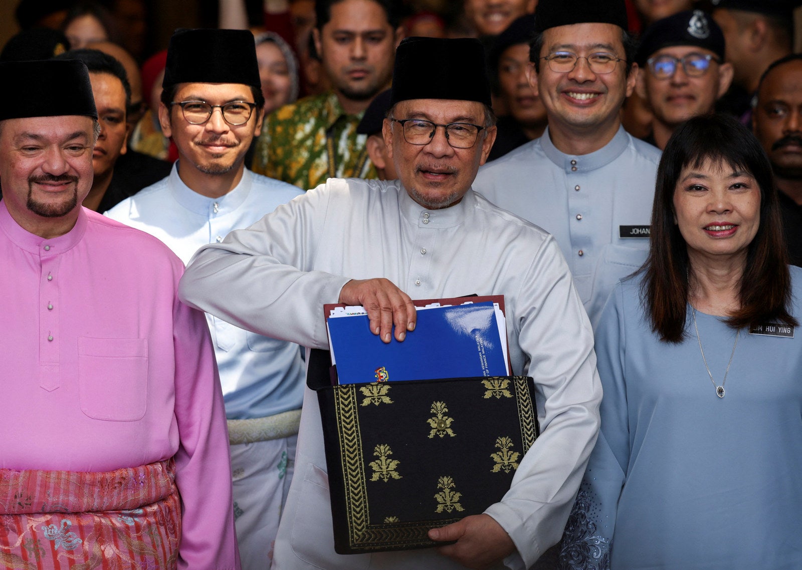 Front runners emerge for lucrative contracts on giant Malaysian gas ...