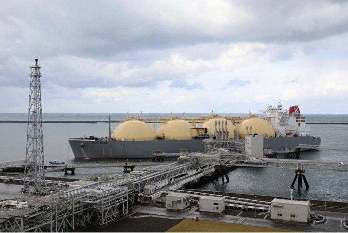 K Line LNG carrier delayed by strike at Australian gas terminal