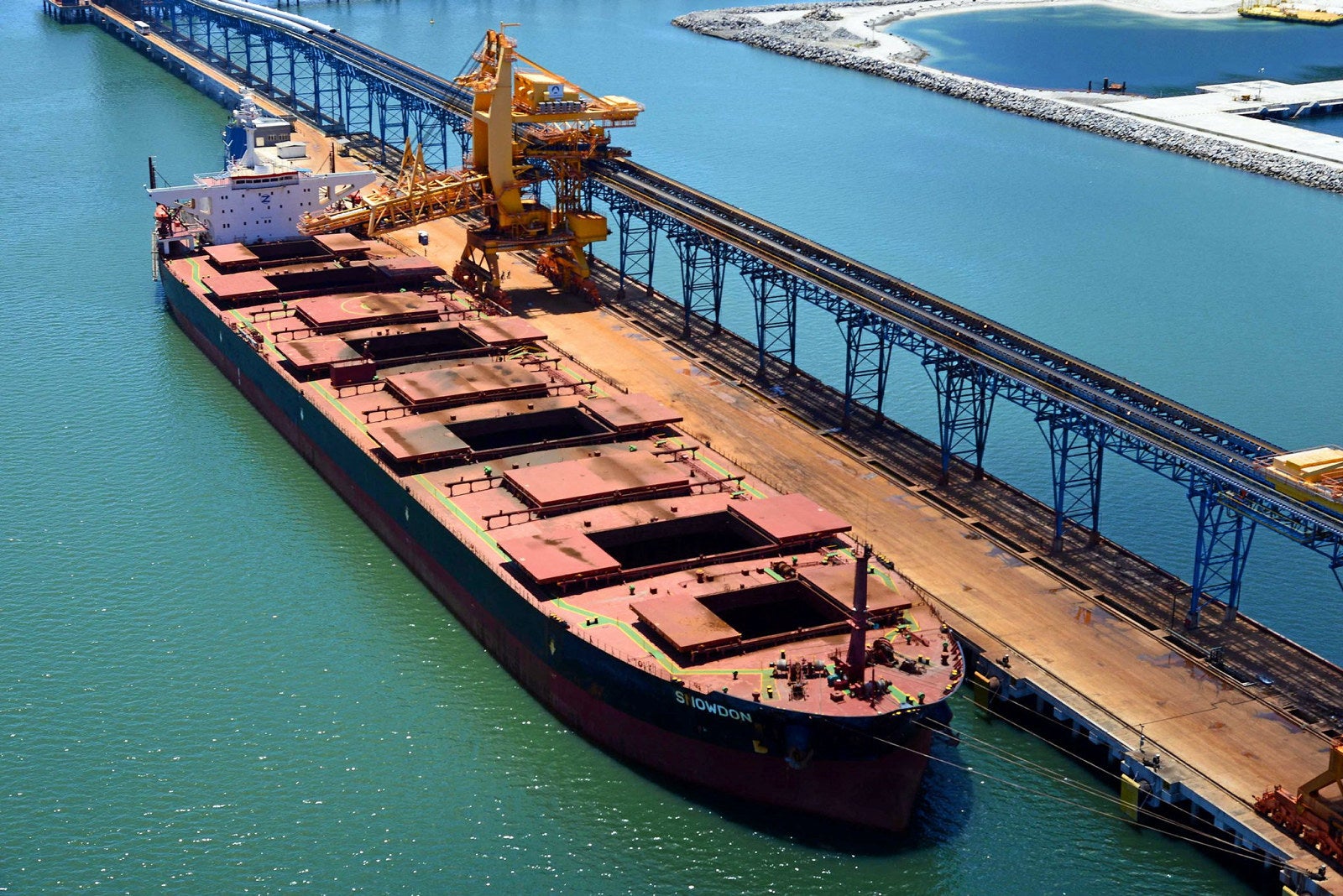 Capesize spot rates pop as charterers pay extra to book ahead of Lunar ...