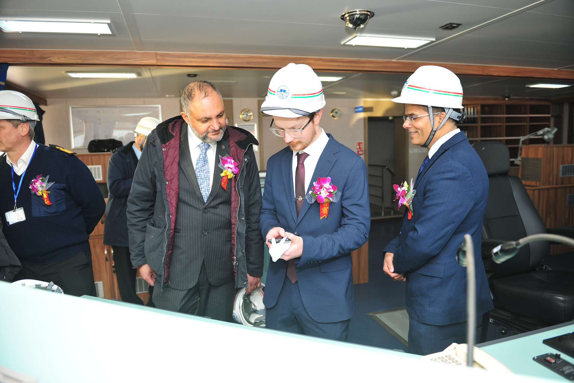 V.Group wins management deal for Laskaridis bulkers and tanker newbuilding