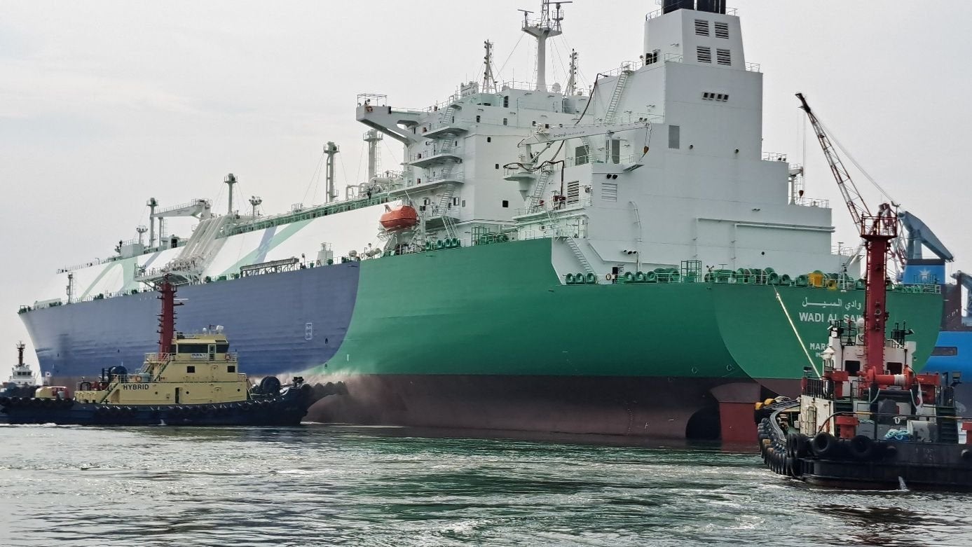 QatarEnergy ballast LNG carrier convoy returns to load via Strait of Hormuz