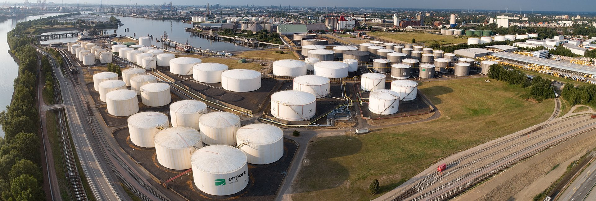 First capacity booked at planned Hamburg ammonia tank for molecules ...