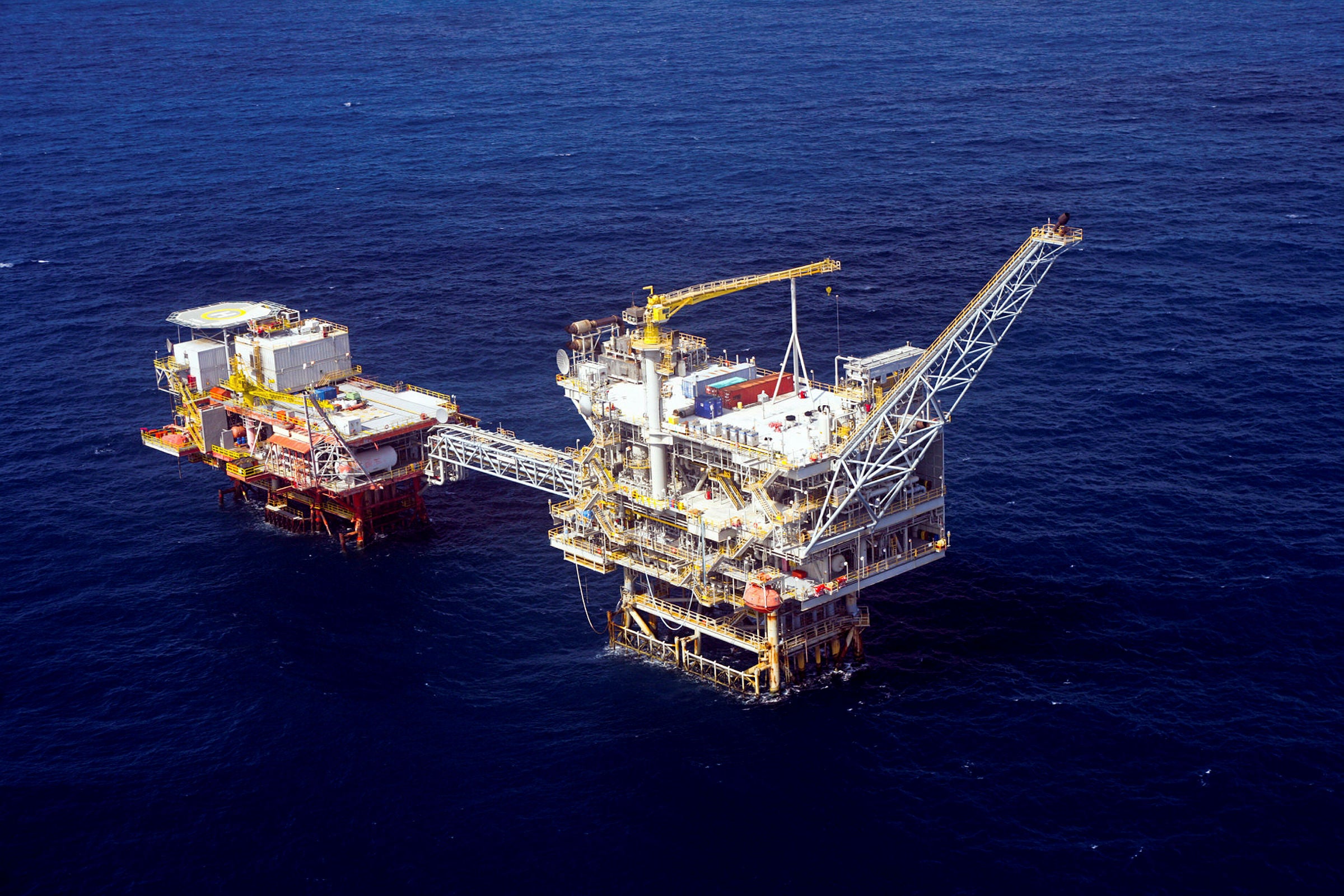 BPTT awards Cassia job for C platform to Fluor | Upstream