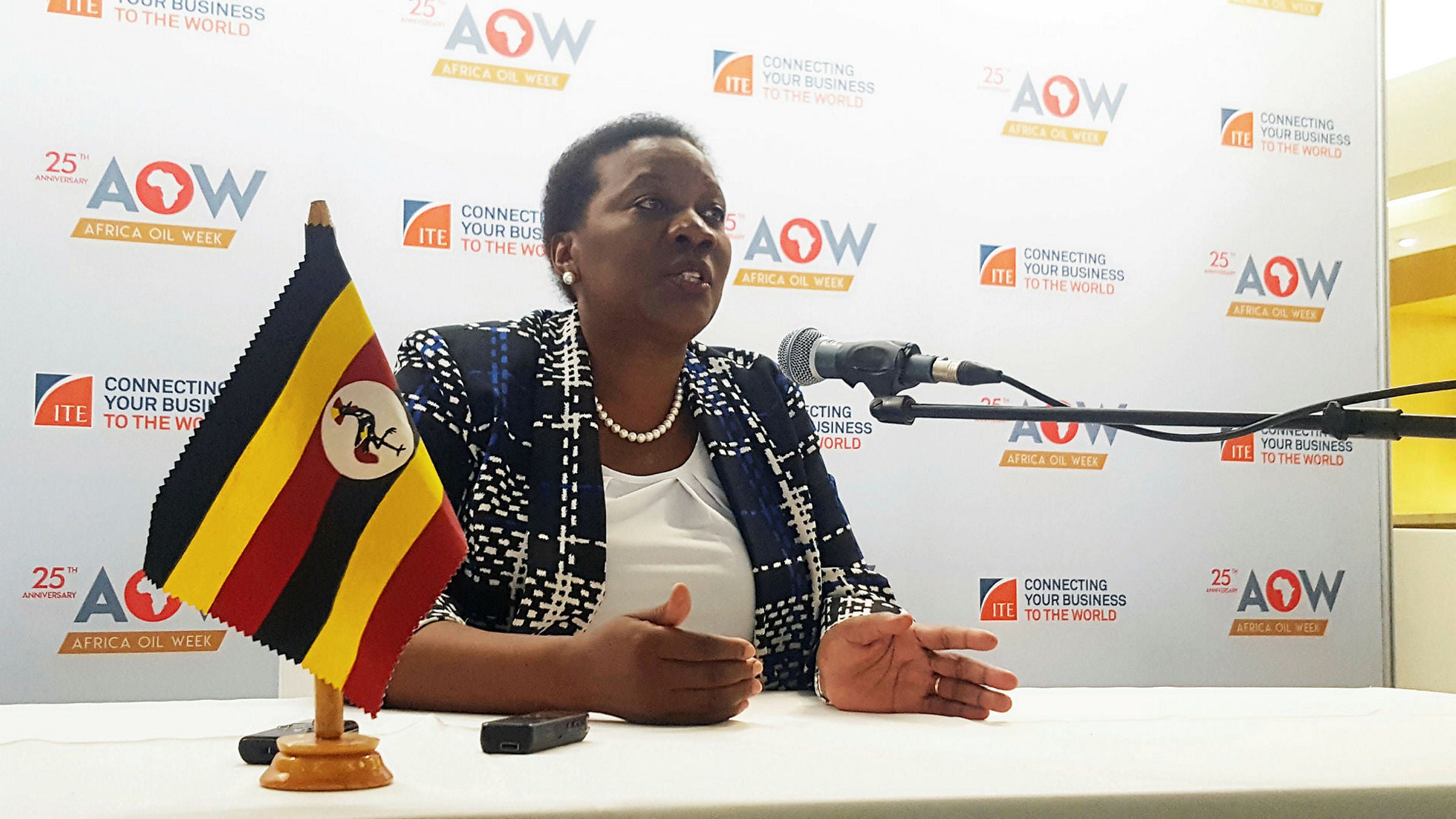 Uganda sees Hoima refinery ready ‘in late 2023’. Consortium comprising ...