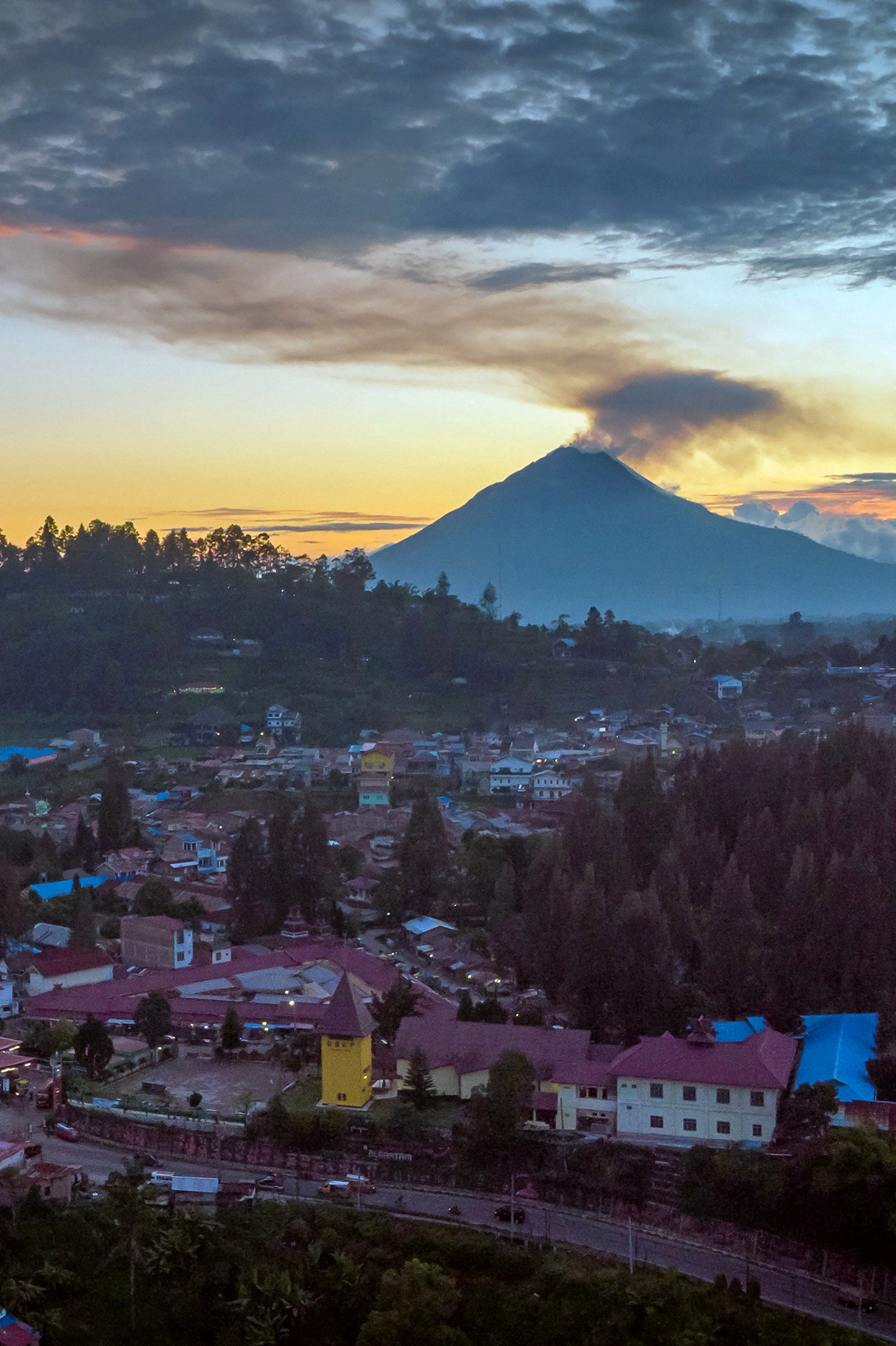 Going green: Pertamina’s vision for hydrogen production in Indonesia ...