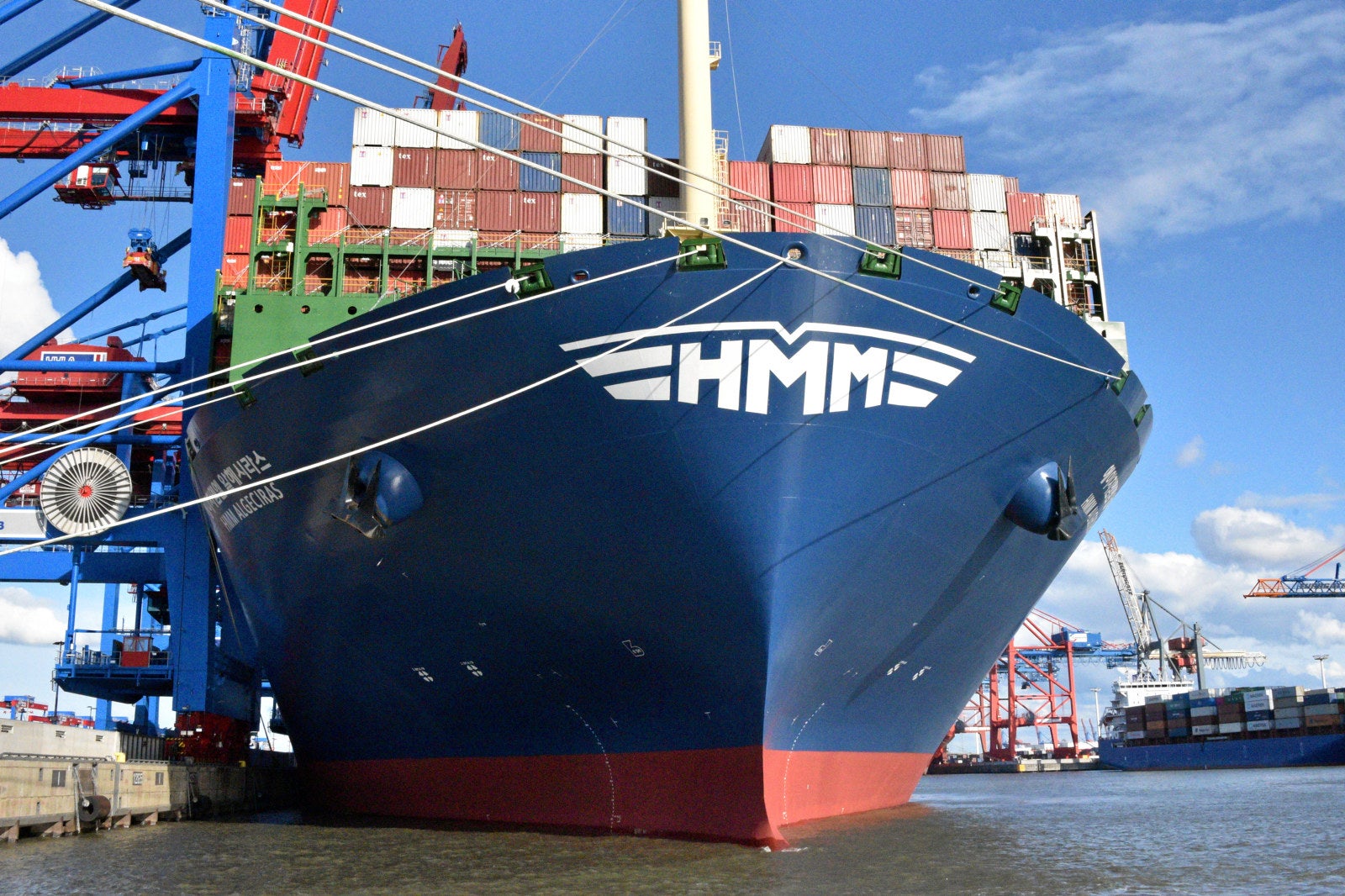 Hapag-Lloyd makes shortlist for first stage of HMM share sale, say reports
