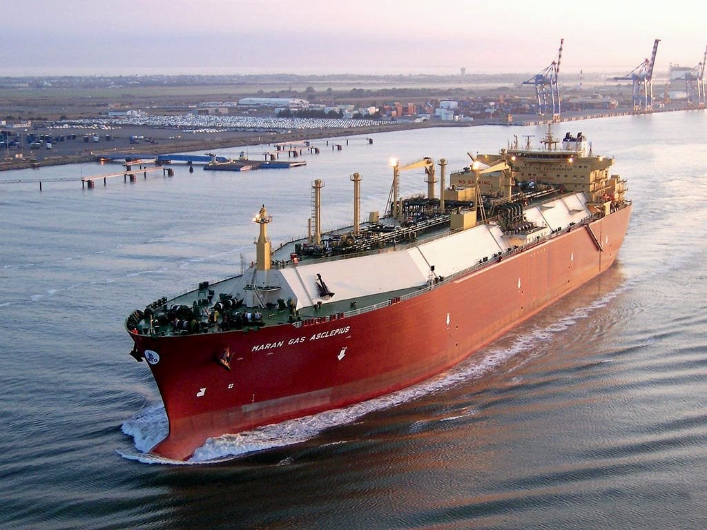 Maran Gas LNG carrier signals Qatar arrival as it heads to Strait of Hormuz
